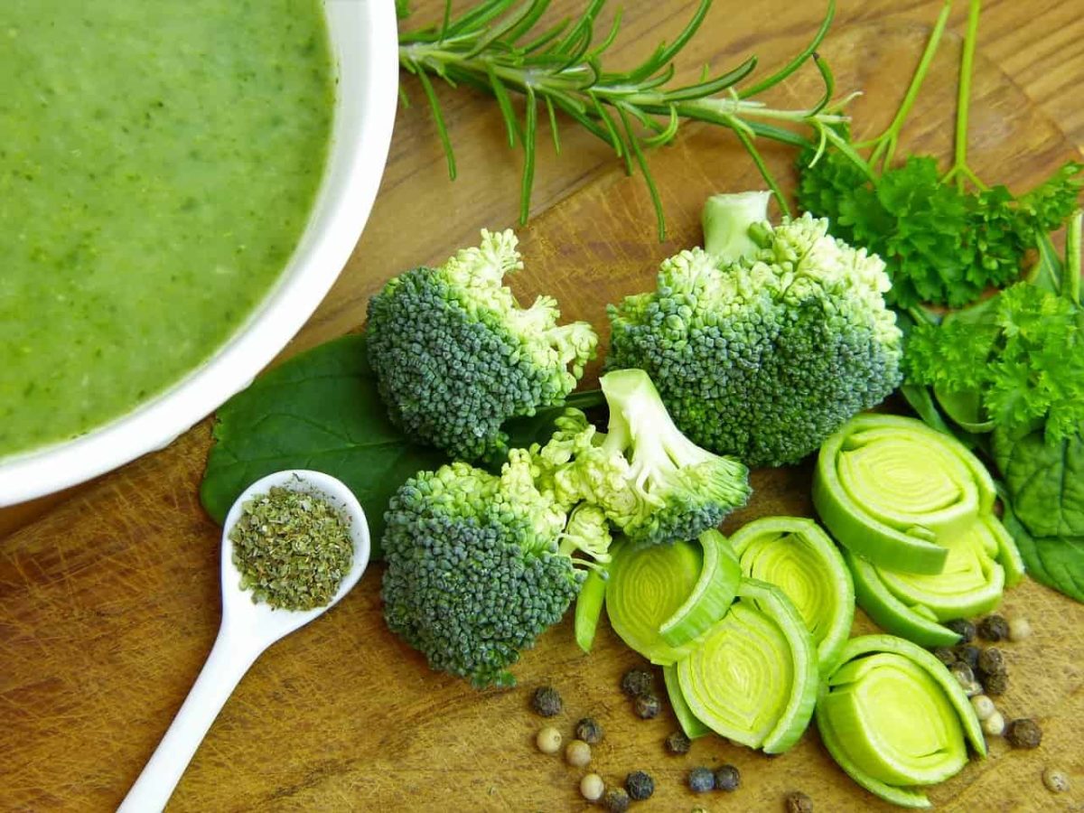 Health Benefits of broccoli, Nutrients and Risks - onlinehealthmedia